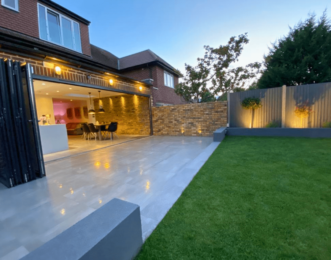 About Crest Projects | Expert Builders & Renovators In London